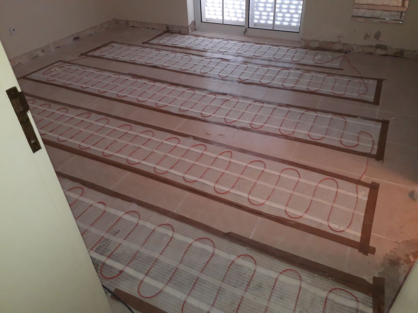 Instalação de Piso Radiante Elétrico em Quinta do Lago | VV Construction